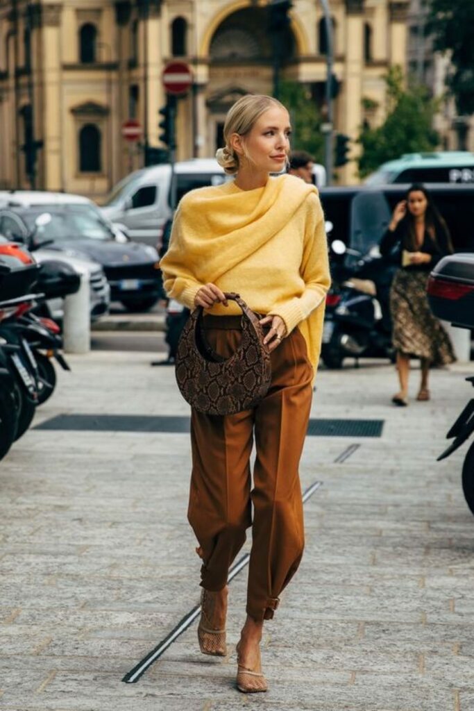 Comment associer le marron : 12 combinaisons de couleurs qui ...