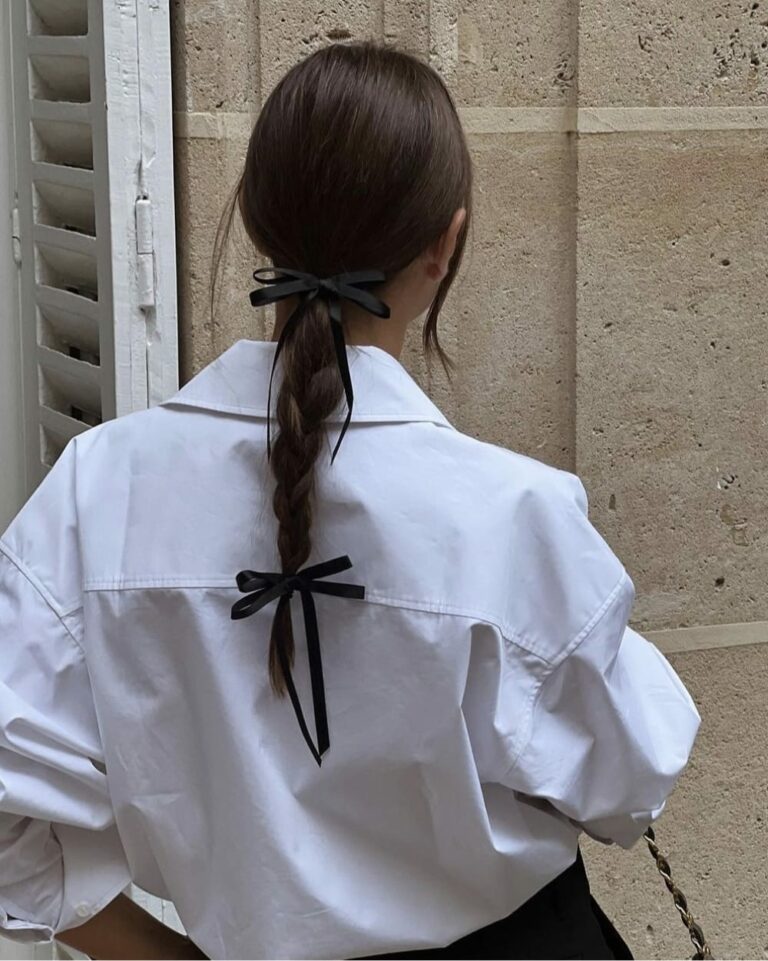 Tendance coiffure automne : la queue de cheval accessoirisée (et les ...
