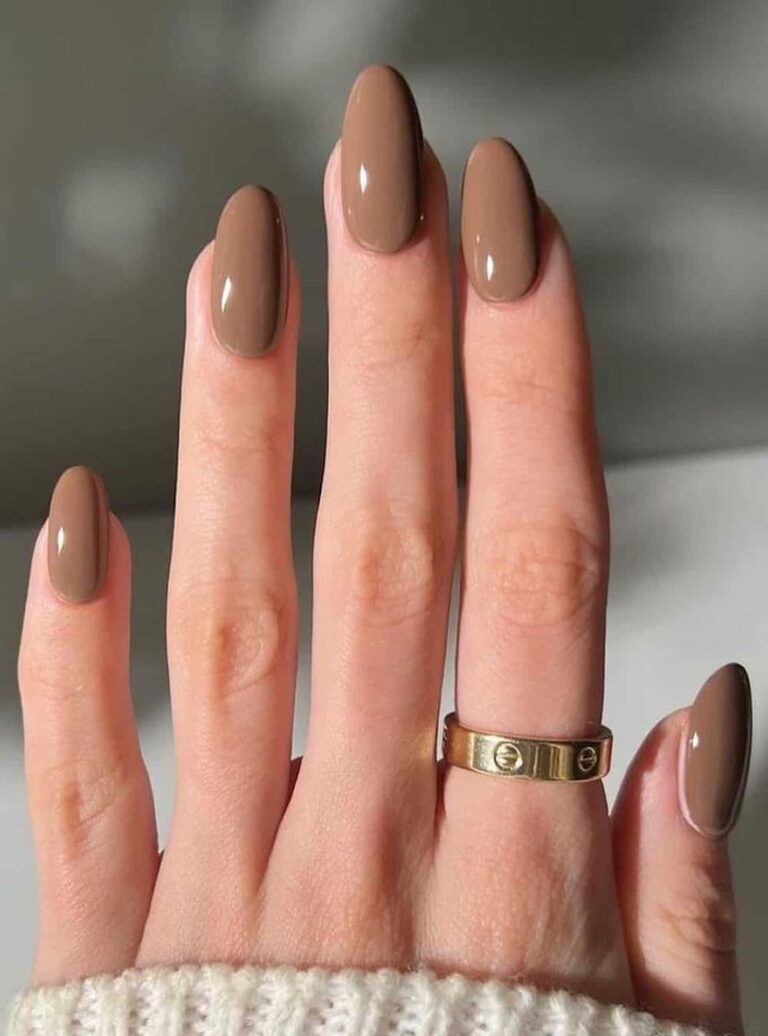 Tendances ongles automne-hiver 2025-2026 : 7 idées manucure à adopter ...